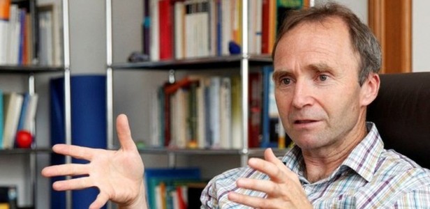 Soulager son cancer avec le LSD : une initiative du psychiatre Peter ...